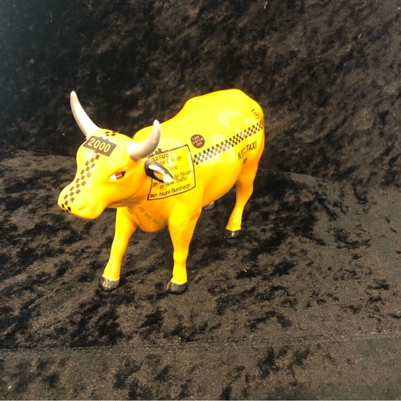 Cow Parade | Art | Cow Parade Figures 8 | Poshmark